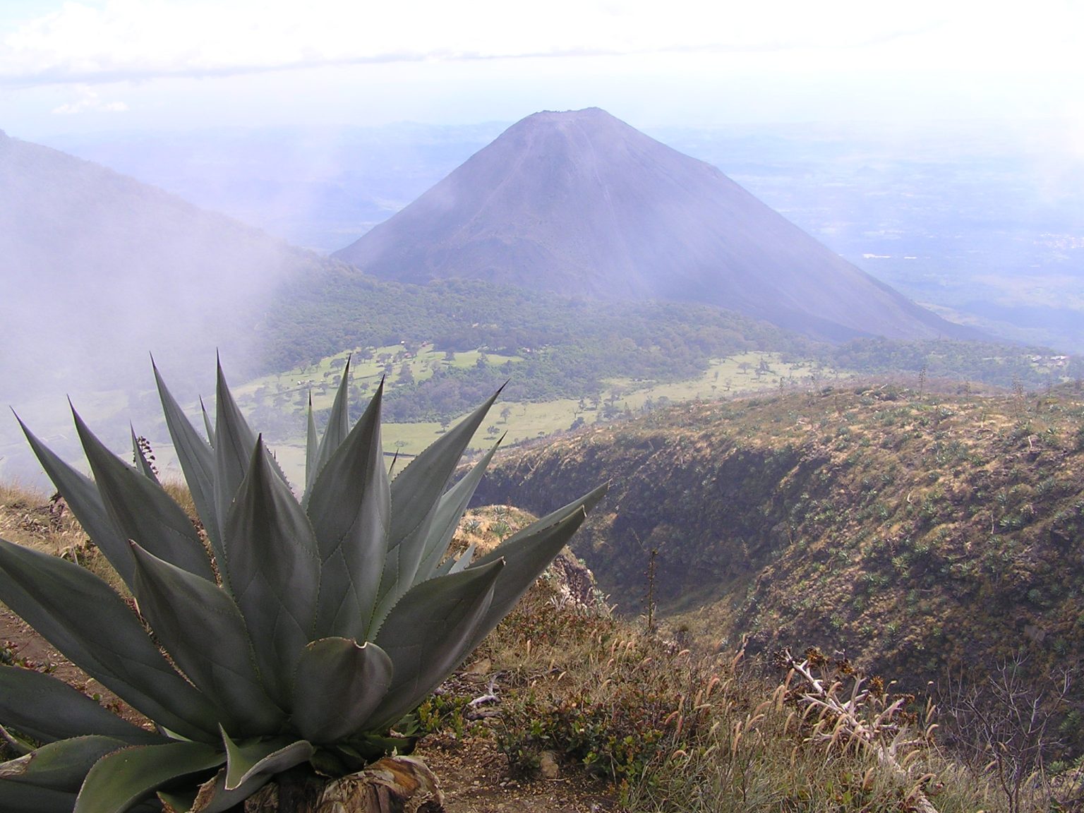 ¿Cómo subir al Volcán de Santa Ana, en el Salvador? - Mochileros por el ...